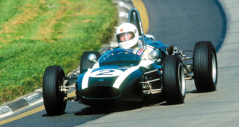 SVRA U.S. Vintage Grand Prix (2004) - Recap & Photo Gallery