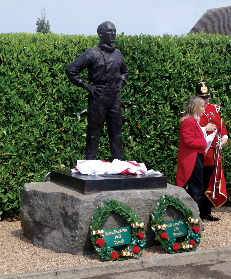 Moss Honored At Mallory Park
