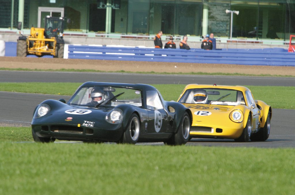 HSCC Historic Race Meeting at Silverstone (2006) - Recap & Photos