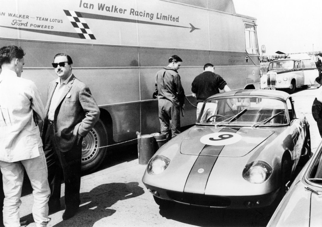 Ian Walker (1926 - 2008)