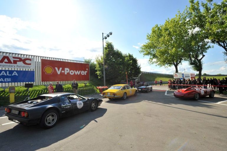 Ferrari Tribute to Mille Miglia 2010 - Photo Gallery and Video