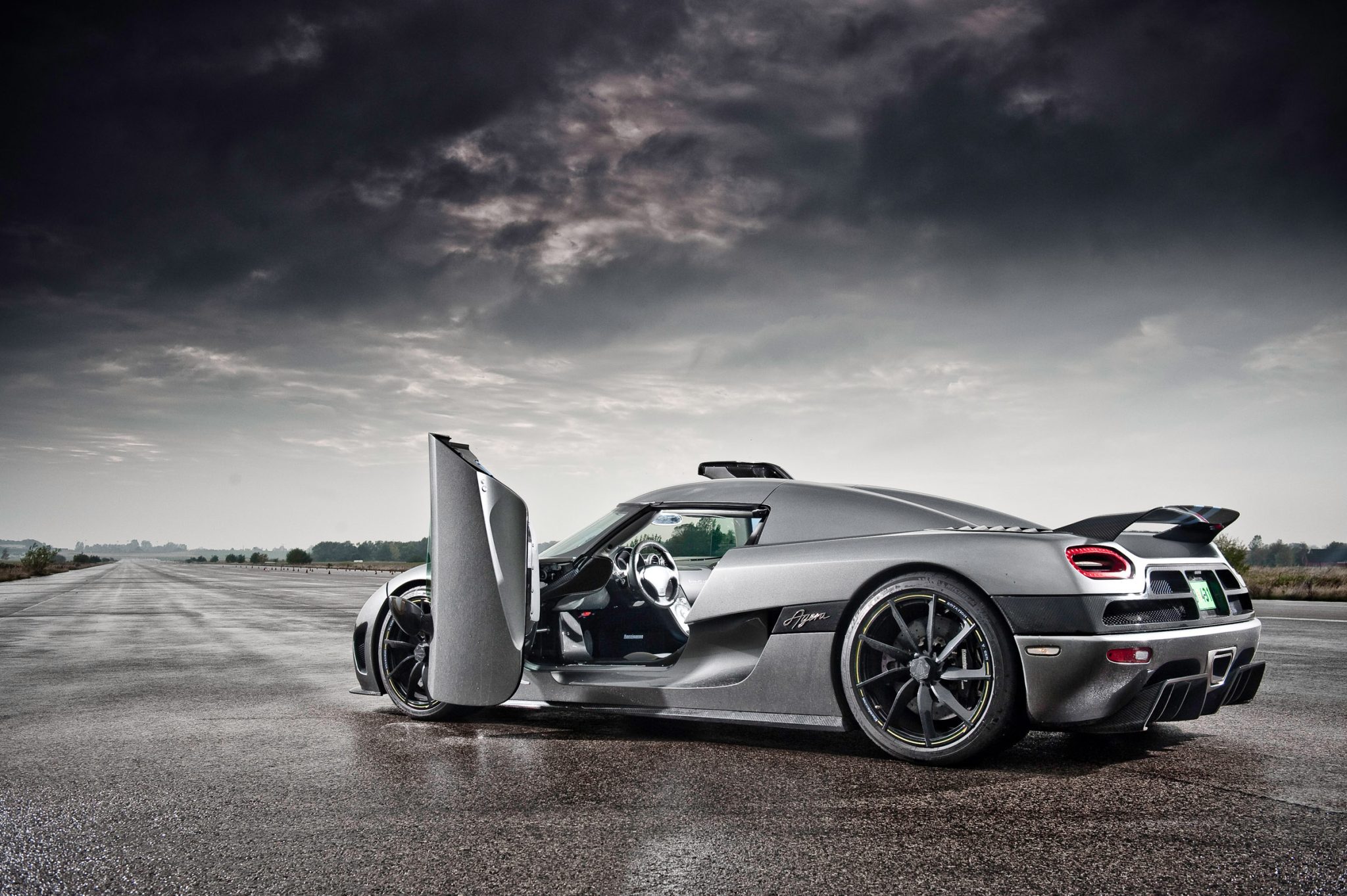 Top 10 Best Supercars & Exotics of 2010