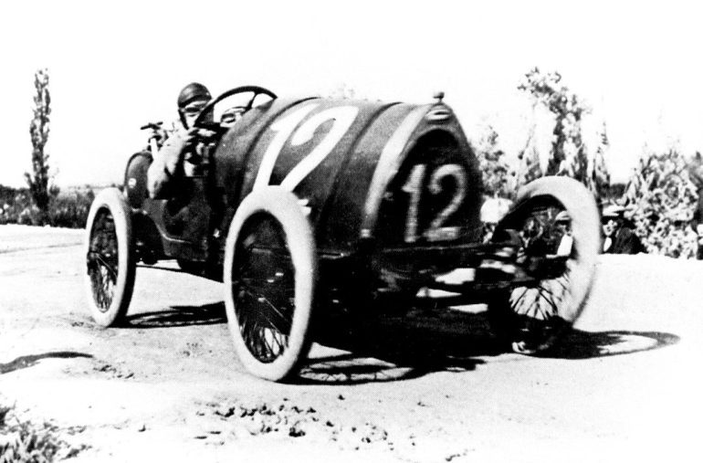 1924 Bugatti Type 13 - Brescia in Black