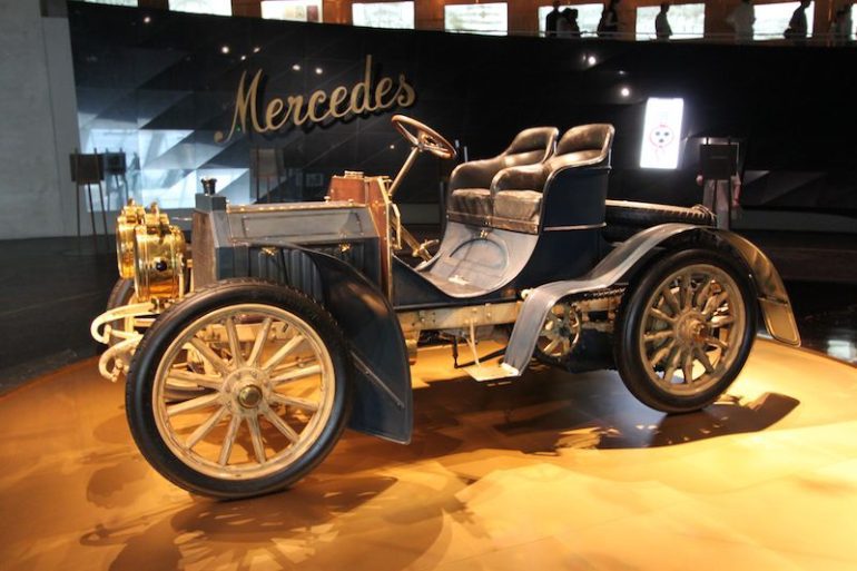 Mercedes-Benz Museum - Profile and Photos