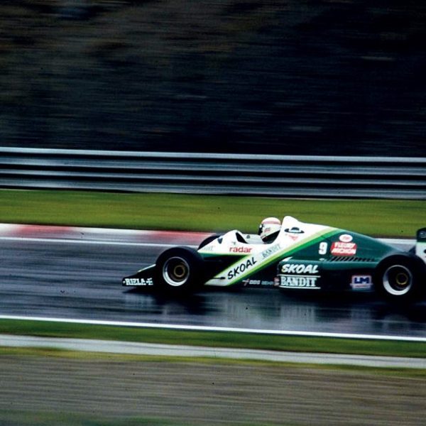 Porsche 956 - Ultimate Guide & Research Hub