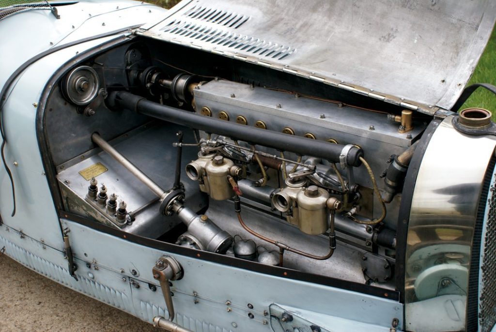 1925 Bugatti Type 39 - Natural Born Thriller