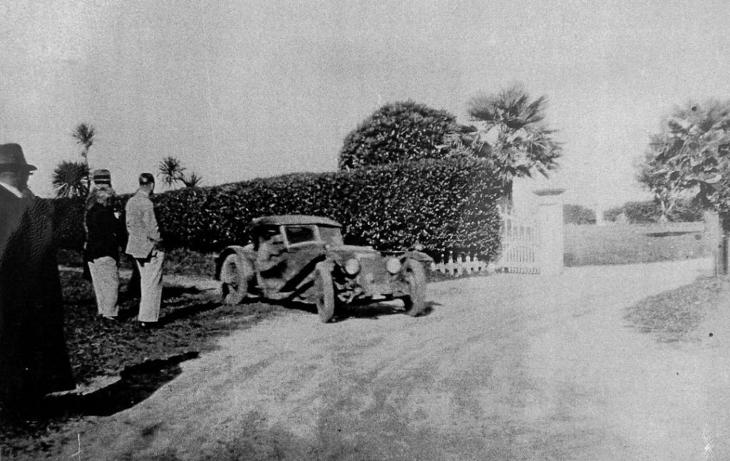 1930 Riley Brooklands - The Globetrotter