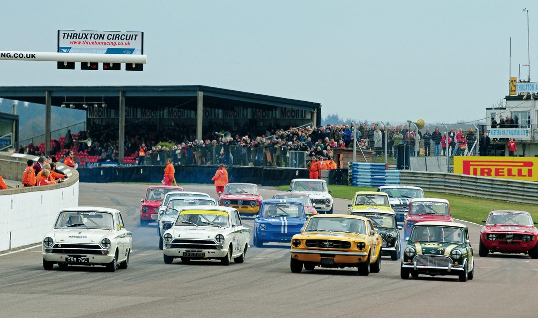 HSCC Historic Race Meeting at Thruxton (2015) - Recap & Photo Gallery