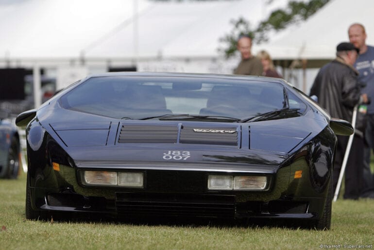 1991 Vector W8 Image Gallery