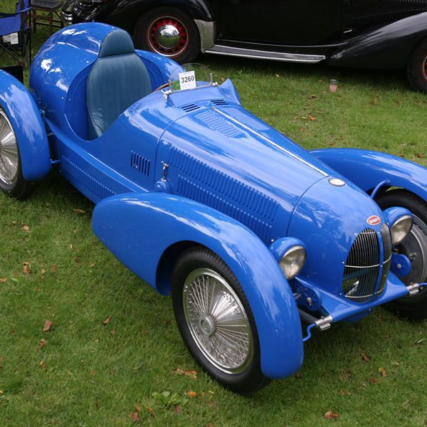 Bugatti Model Guides (Concept Cars) Archives - Supercars.net