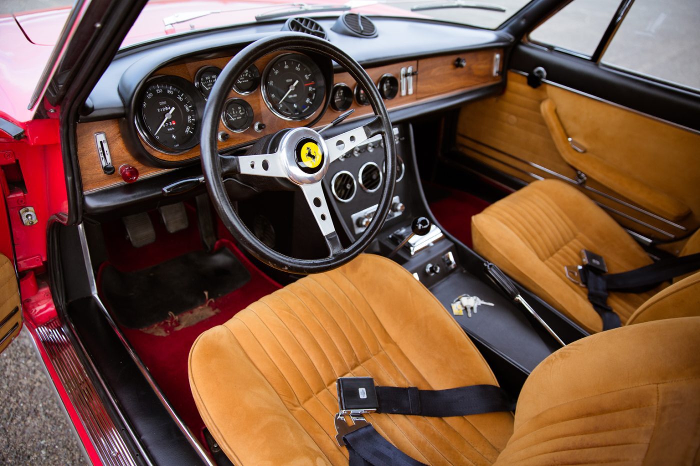 Ferrari 365 GTC - The Ultimate Guide