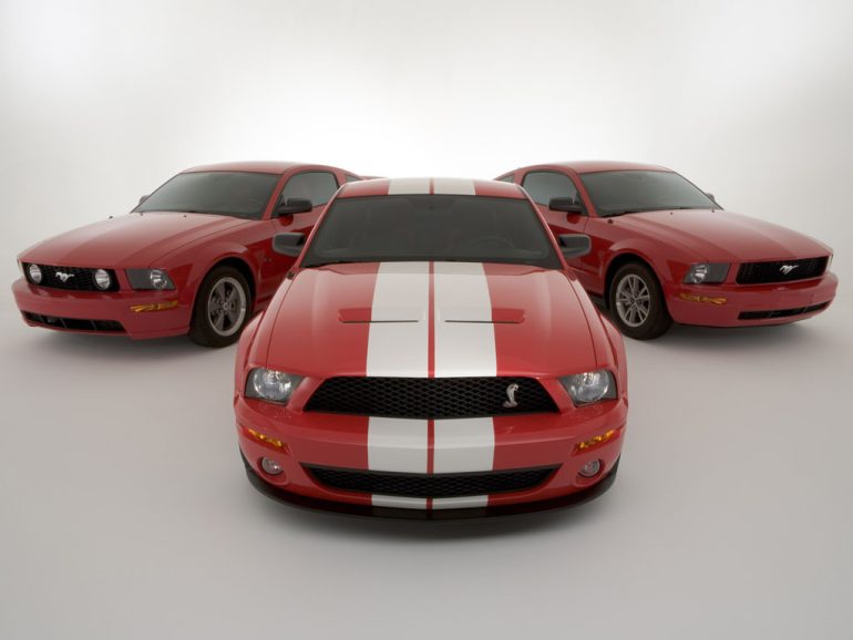 2005 Ford Shelby Cobra GT500 Pics & Information