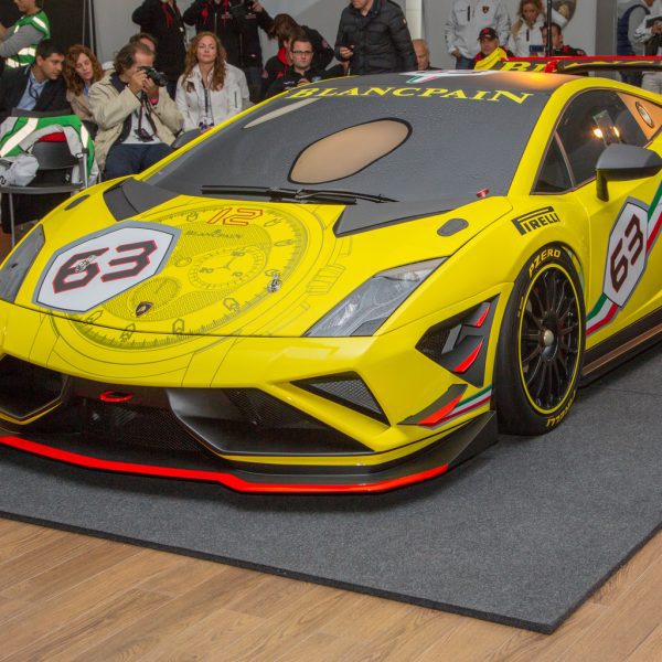 Lamborghini Race Cars (Ultimte Guide & Full List)