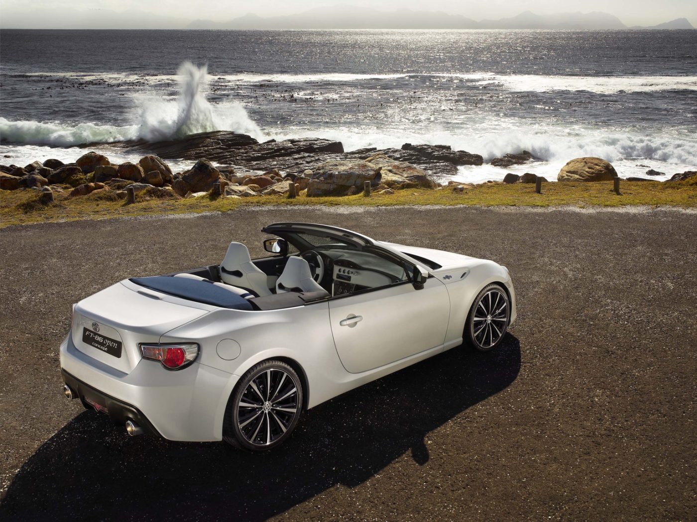 2013 Toyota GT 86 Open concept Share21