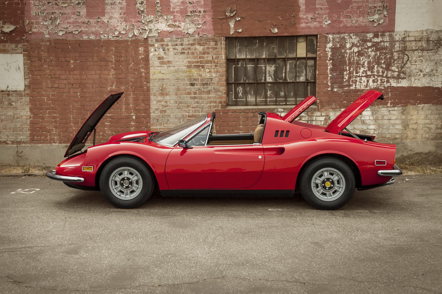 Ferrari Dino 246 GTS - The Ultimate Guide