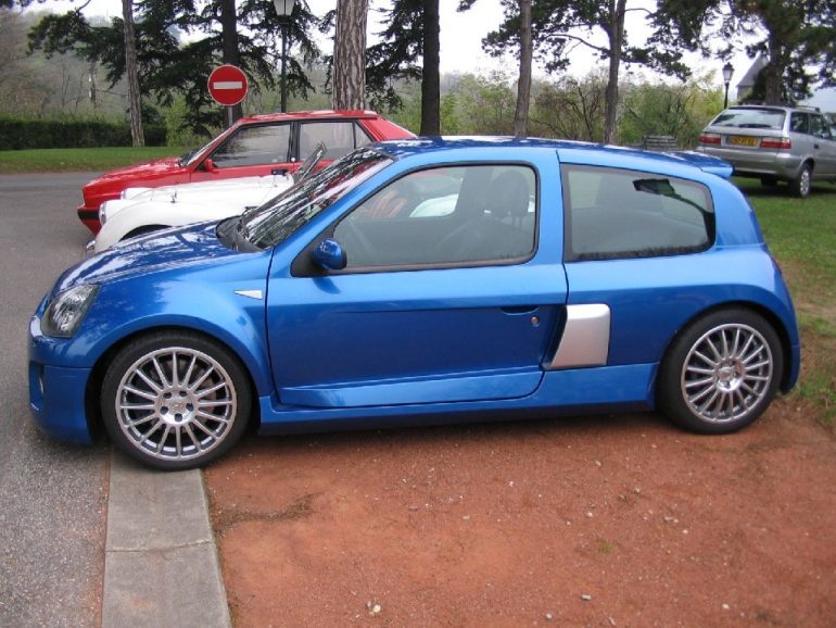 2003 Renault Clio V6 Image Gallery