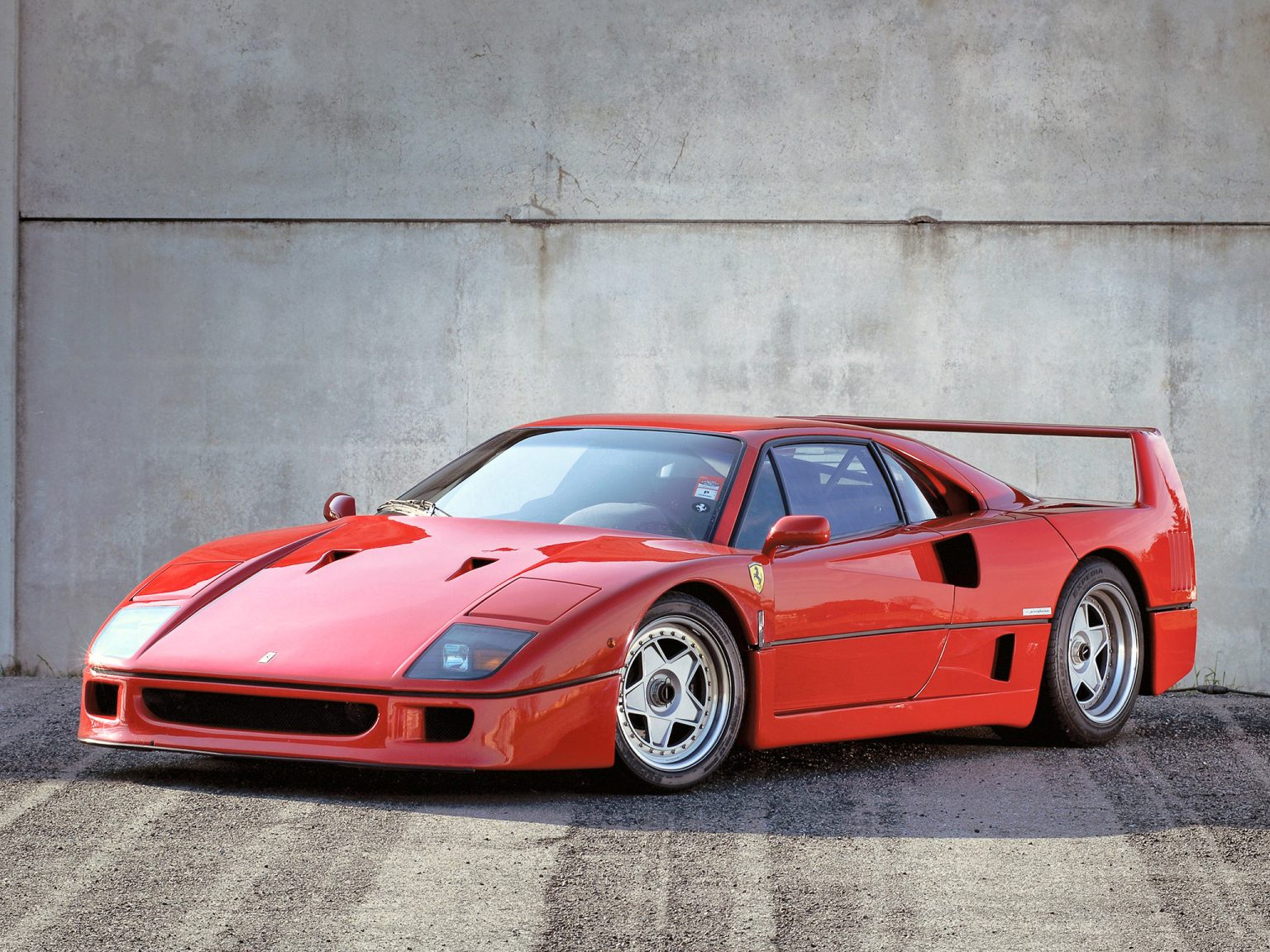 Ferrari F40 - The Ultimate Guide
