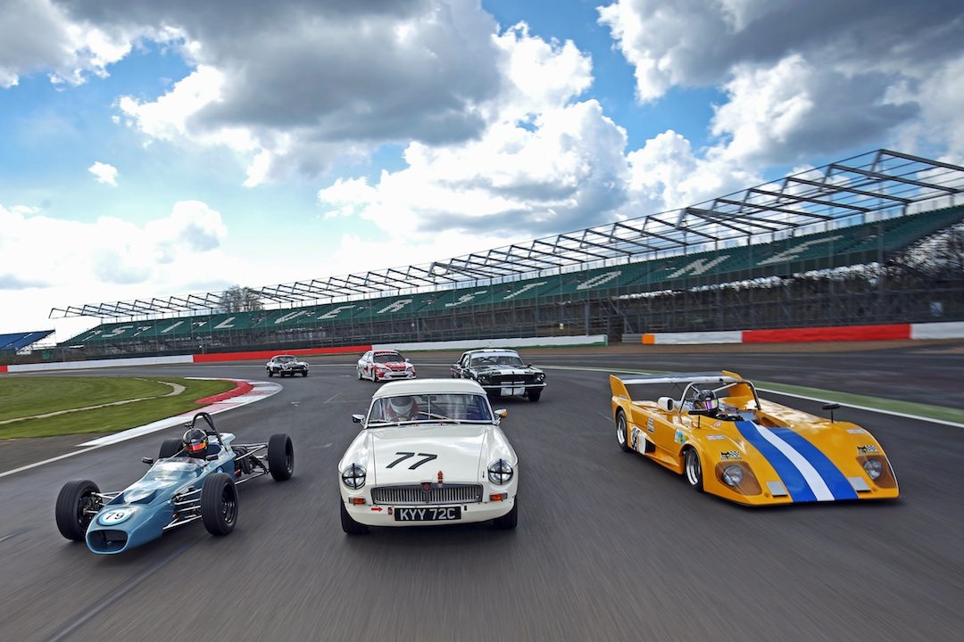 HSCC Historic Race Meeting at Silverstone (2016) - HSCC Goes Golden