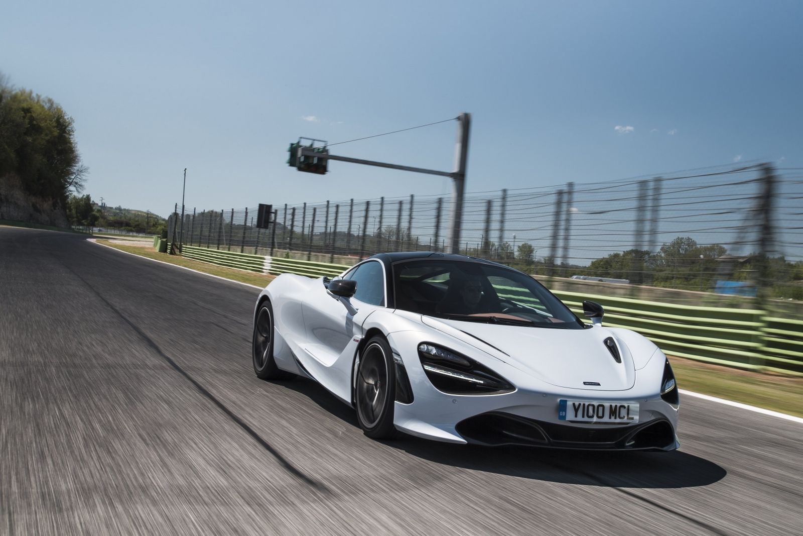 McLaren 720S Photo Image Gallery