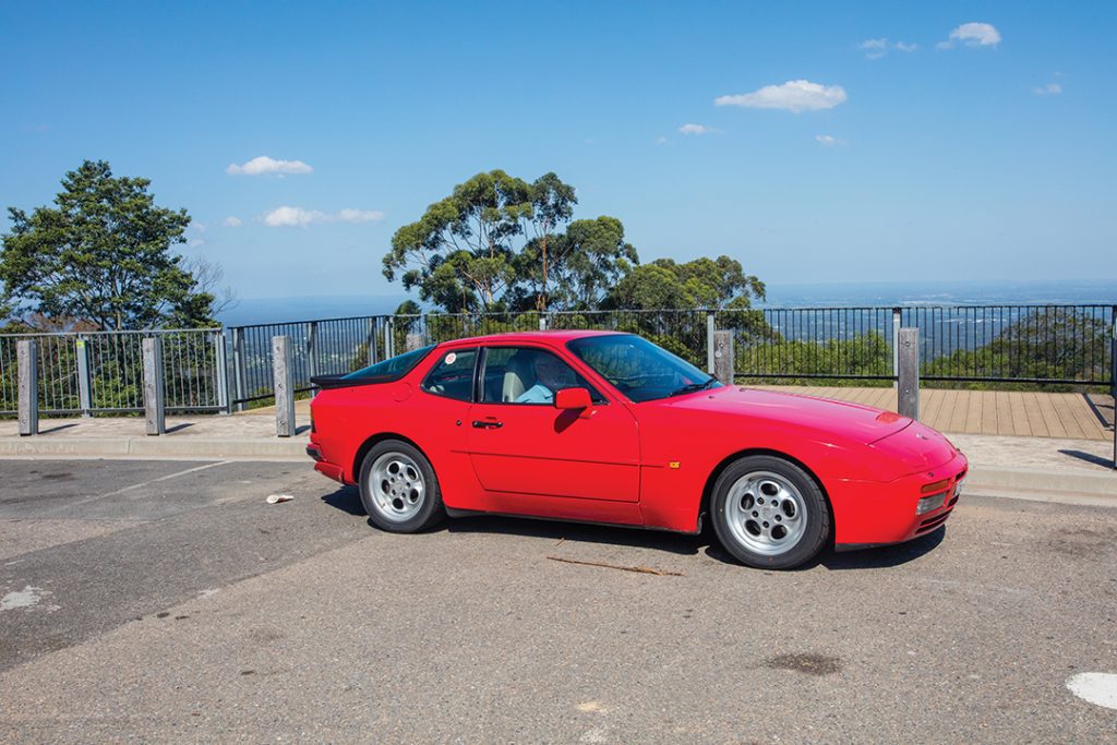Porsche 944 - Ultimate Guide & Research Hub