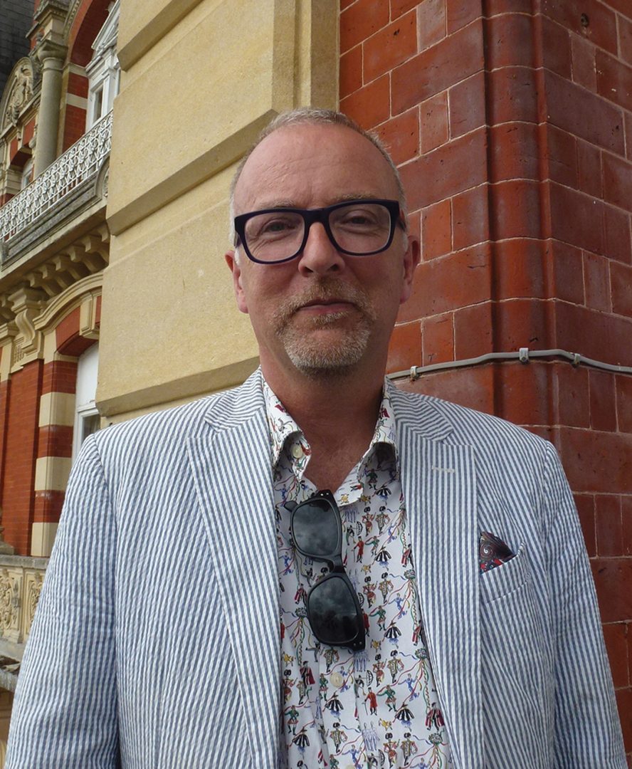 Simon Carter