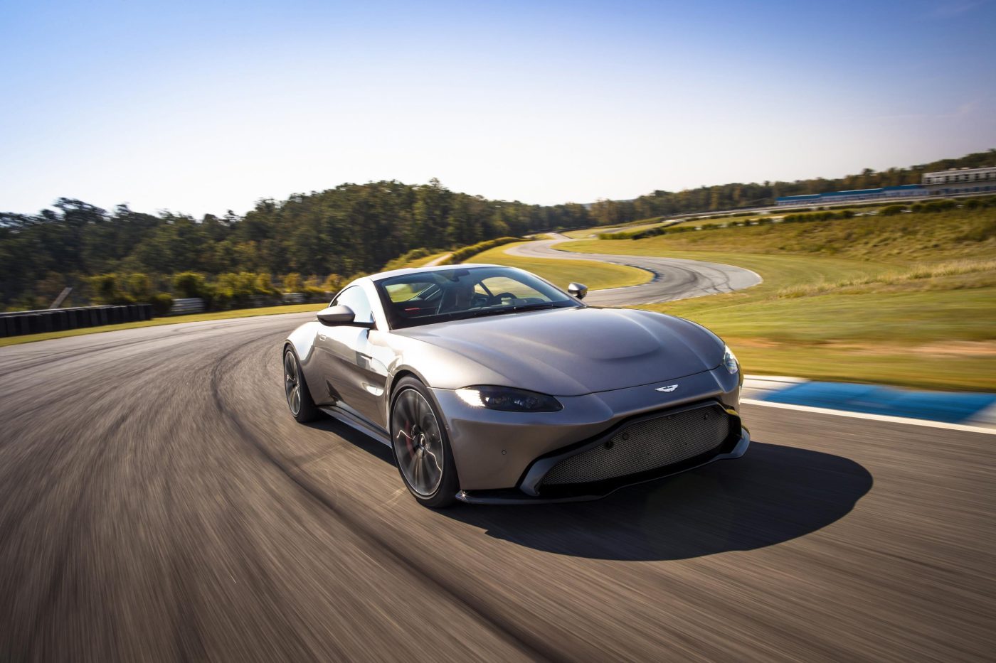 25- Aston Martin Vantage | | SuperCars.net