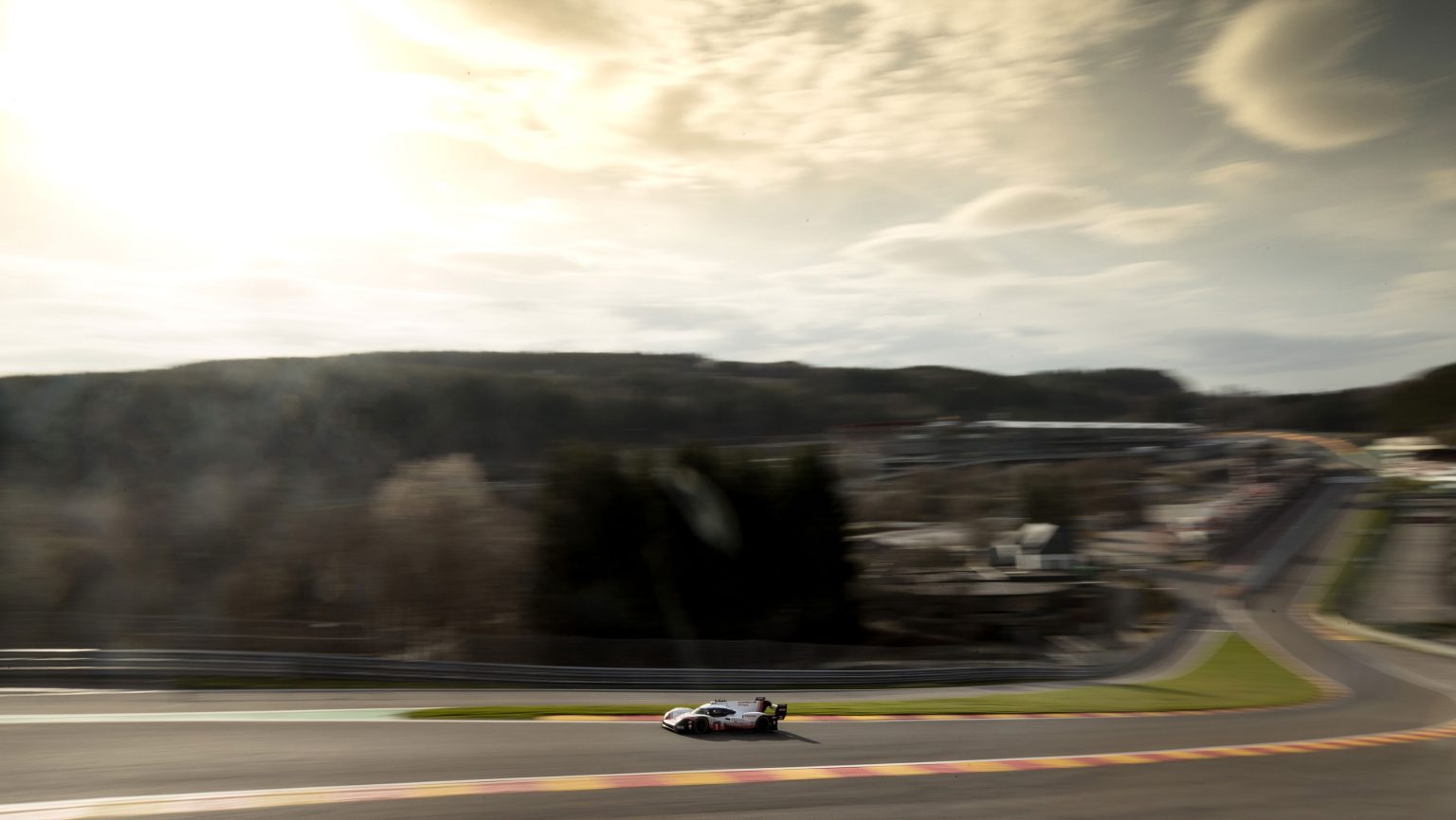 Porsche 919 Hybrid Evo: Going Faster Than a Formula 1 Car