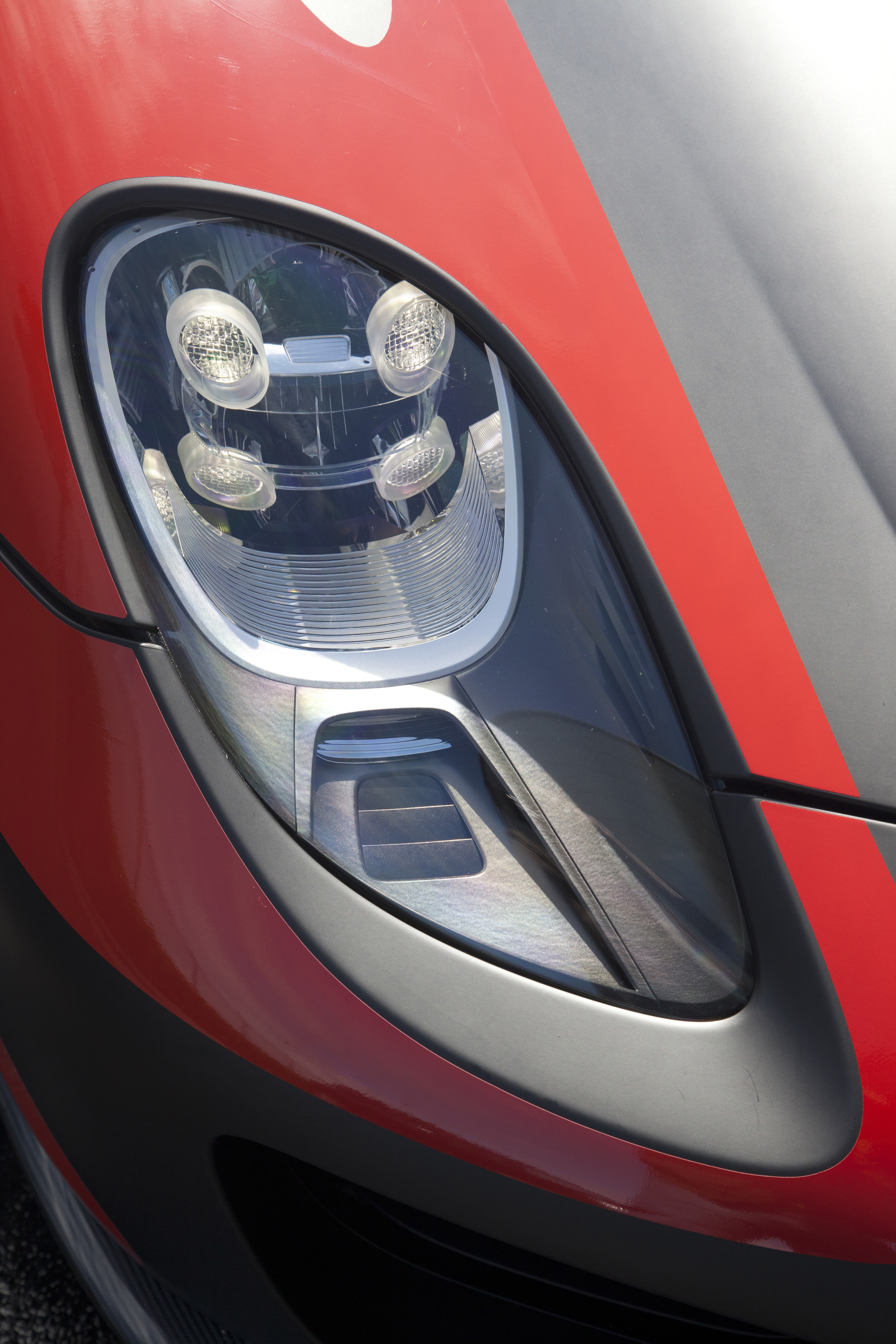 The Ultimate Guide to the Porsche 918 Spyder