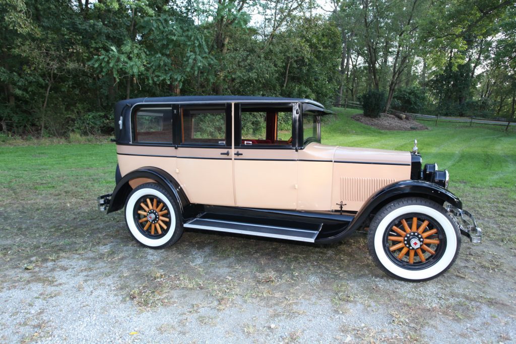 1925 Rickenbacker D6 Sedan - Hat in the Ring