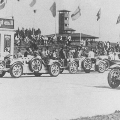 Bugatti: Research, Reviews, Models & More