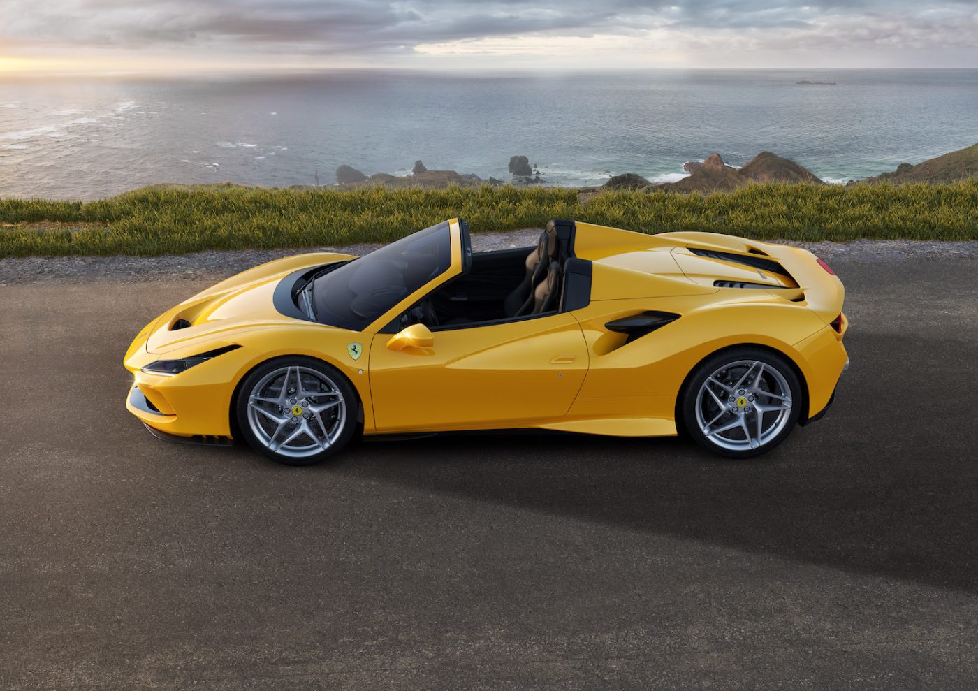 Ferrari Reveals the F8 Spider and 812 GTS