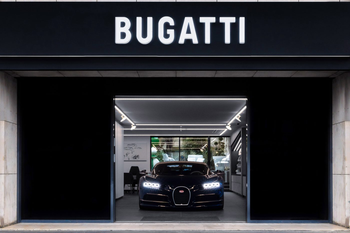 Bugatti Opens Newest Showroom In Paris | SuperCars.net