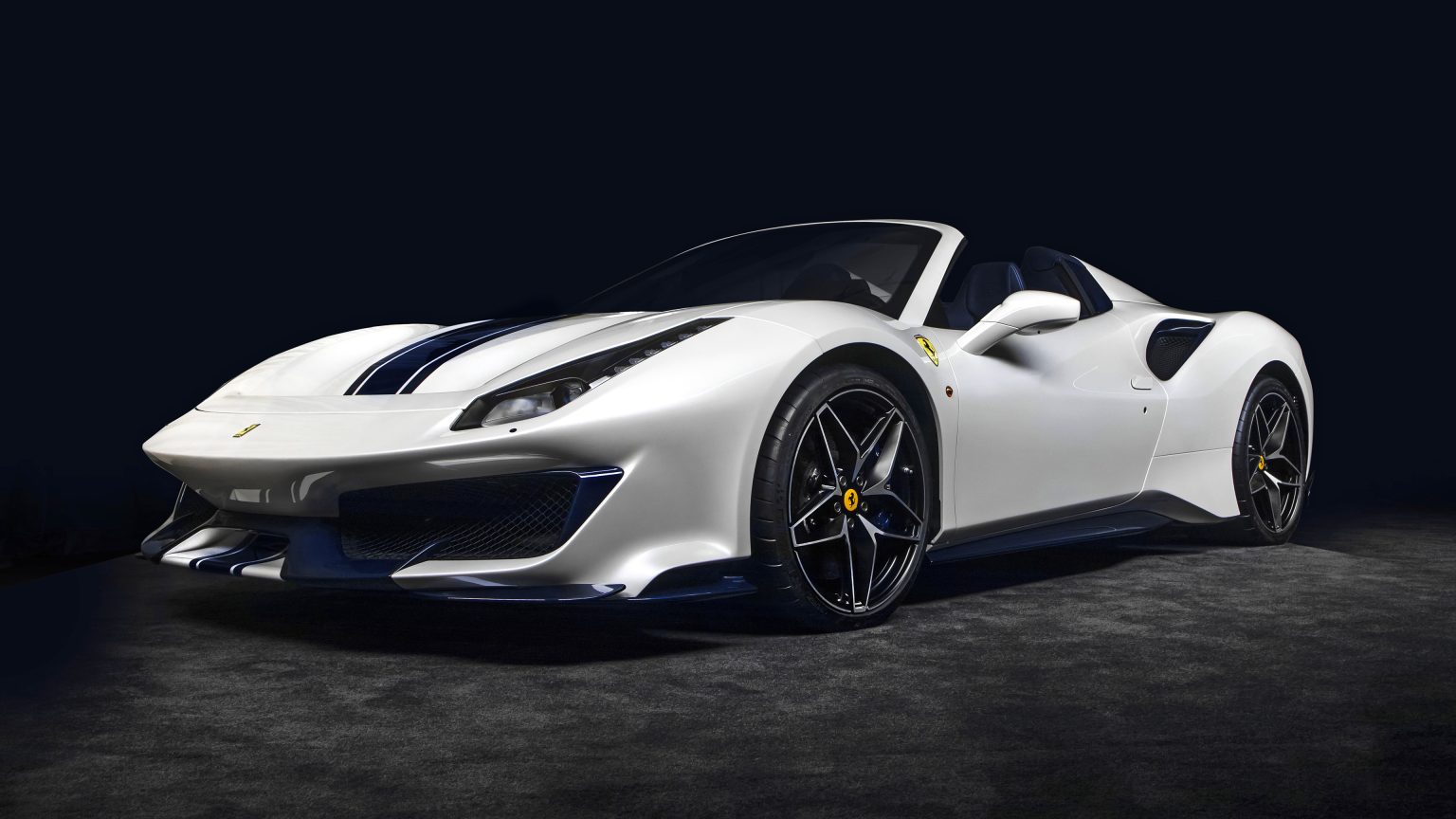 Ferrari 488 Pista Spider Wallpapers | SuperCars.net