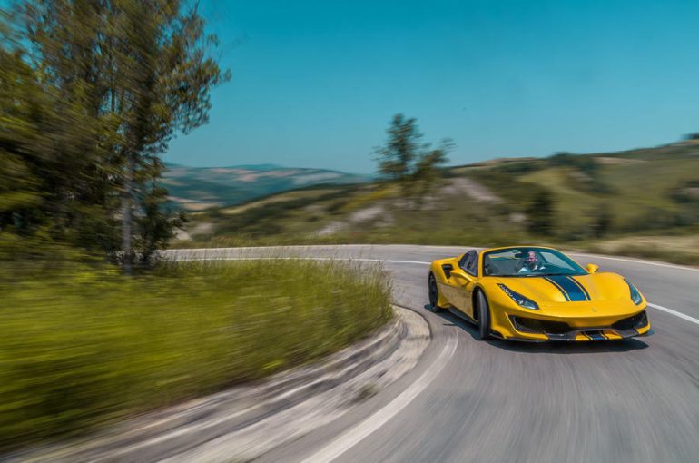 Ferrari 488 Pista Spider Wallpapers | SuperCars.net