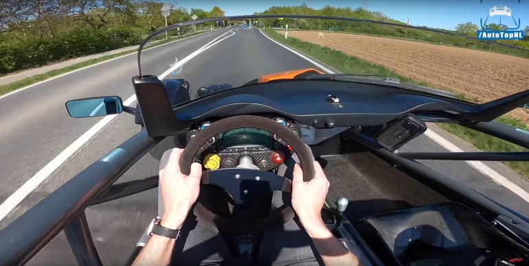 AutoTopNL Drives An Ariel Atom Mk 3.5 | SuperCars.net