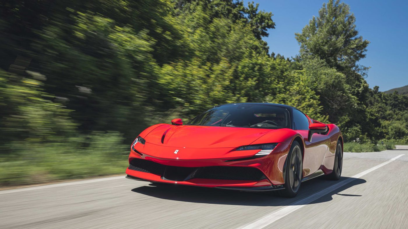 EVO Reviews The 2020 Ferrari SF90 Stradale | SuperCars.net