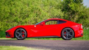 Ferrari F12 Berlinetta - Ultimate Review for Car Enthusiasts