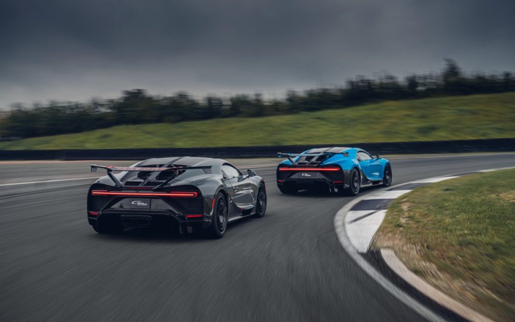 Customers Test Drive the Bugatti Chiron Pur Sport For First Time