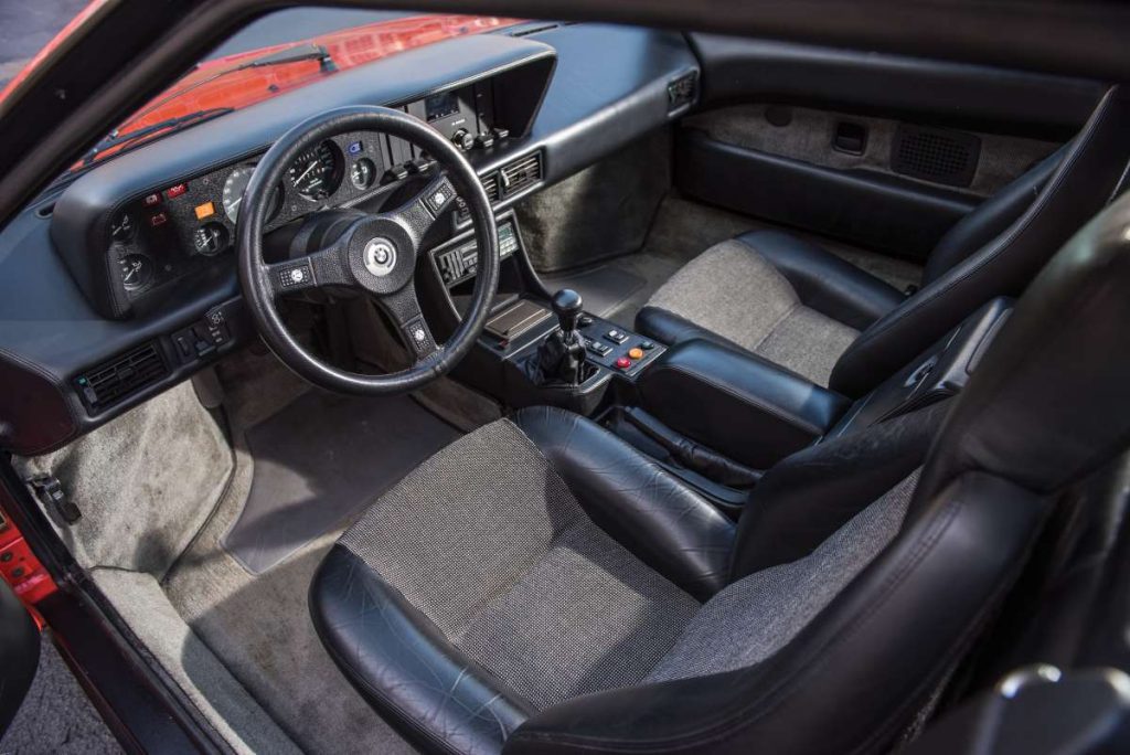 BMW M1 - The Thrilling Breakthrough Mid-engined Supercar [Review]