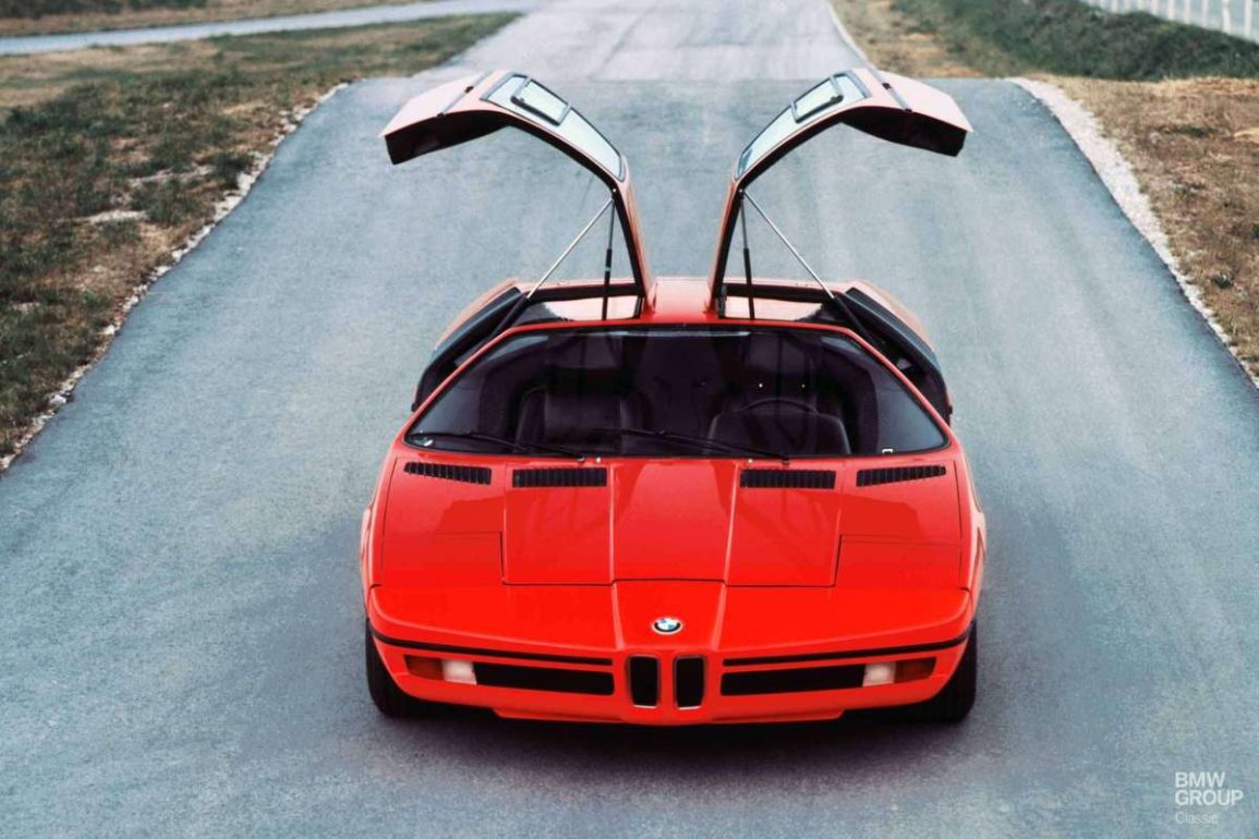 BMW M1 - The Thrilling Breakthrough Mid-engined Supercar [Review]