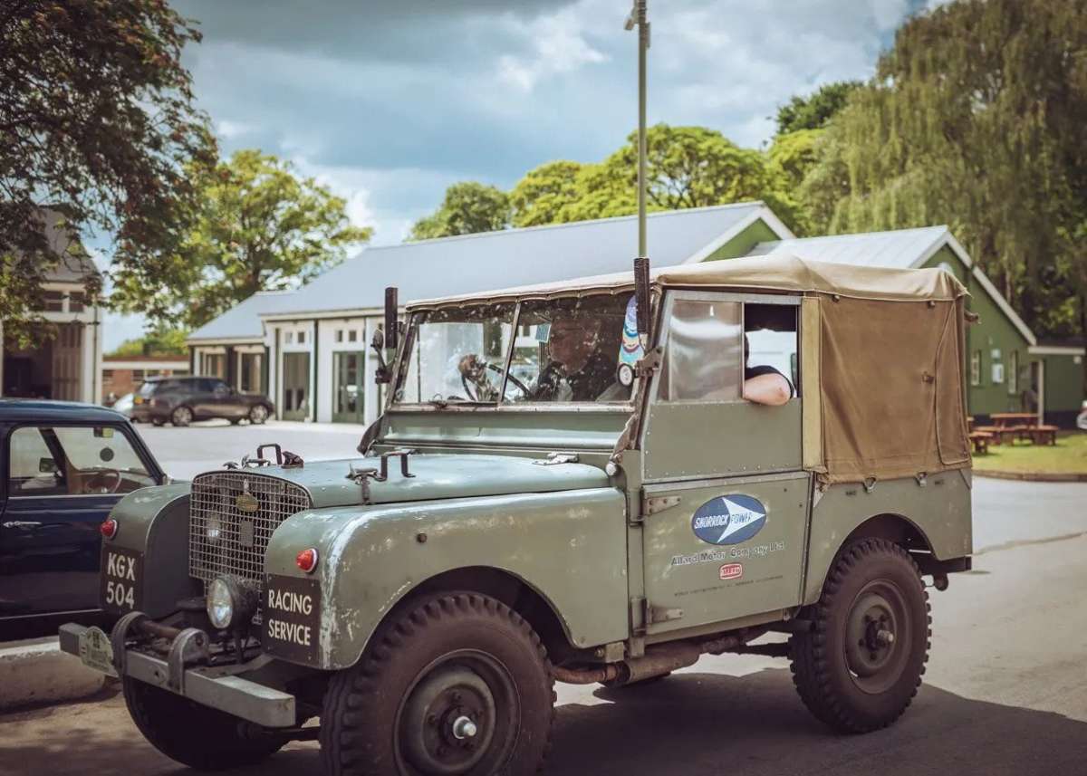 Land Rover Legends (2021) - Set for Thruxton Circuit