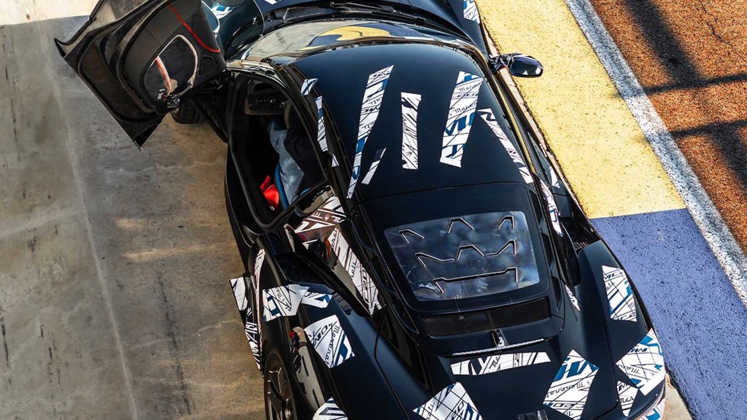 The Maserati MC20 on the track