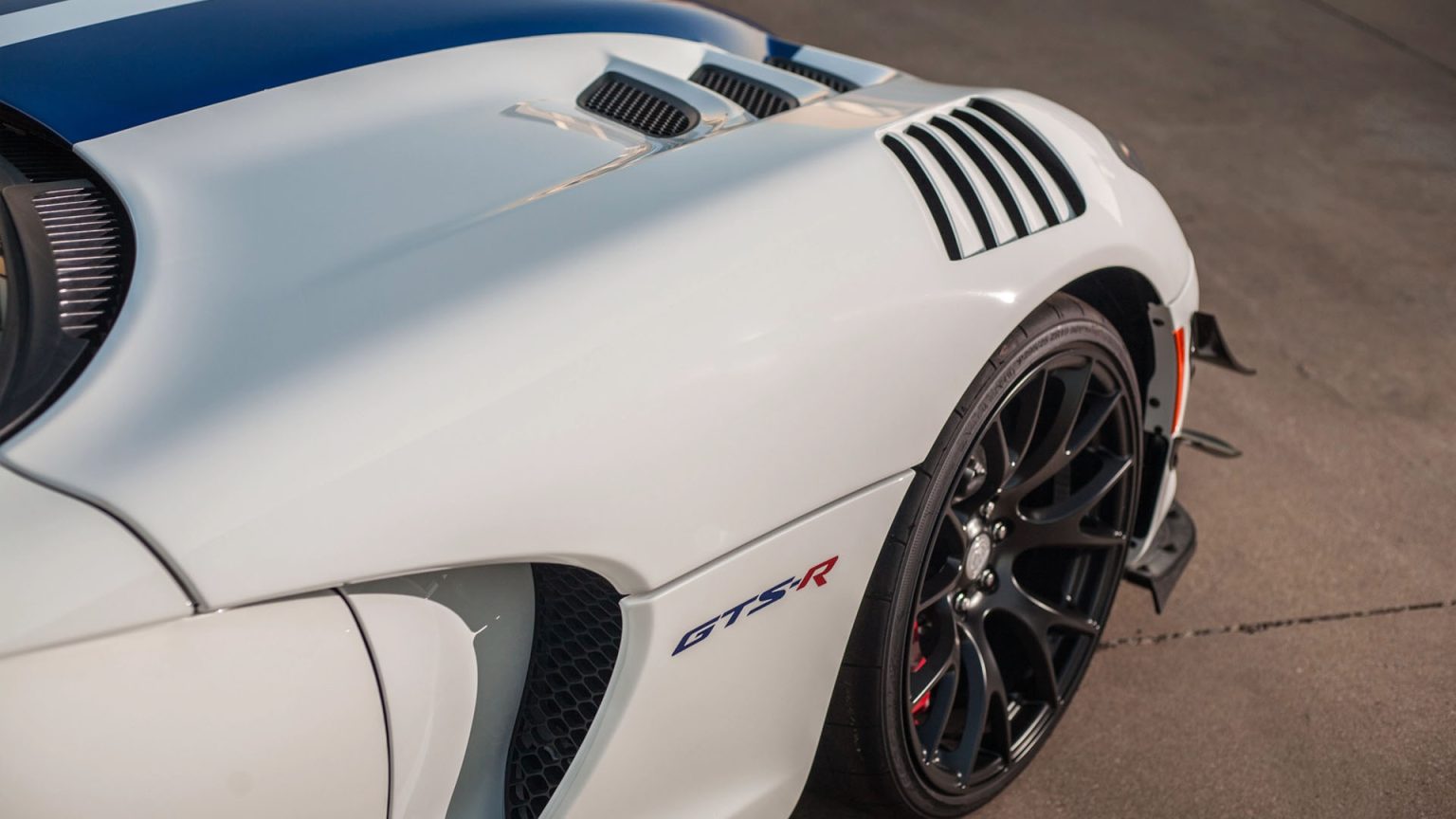 FOR SALE: 2017 Dodge Viper GTS-R