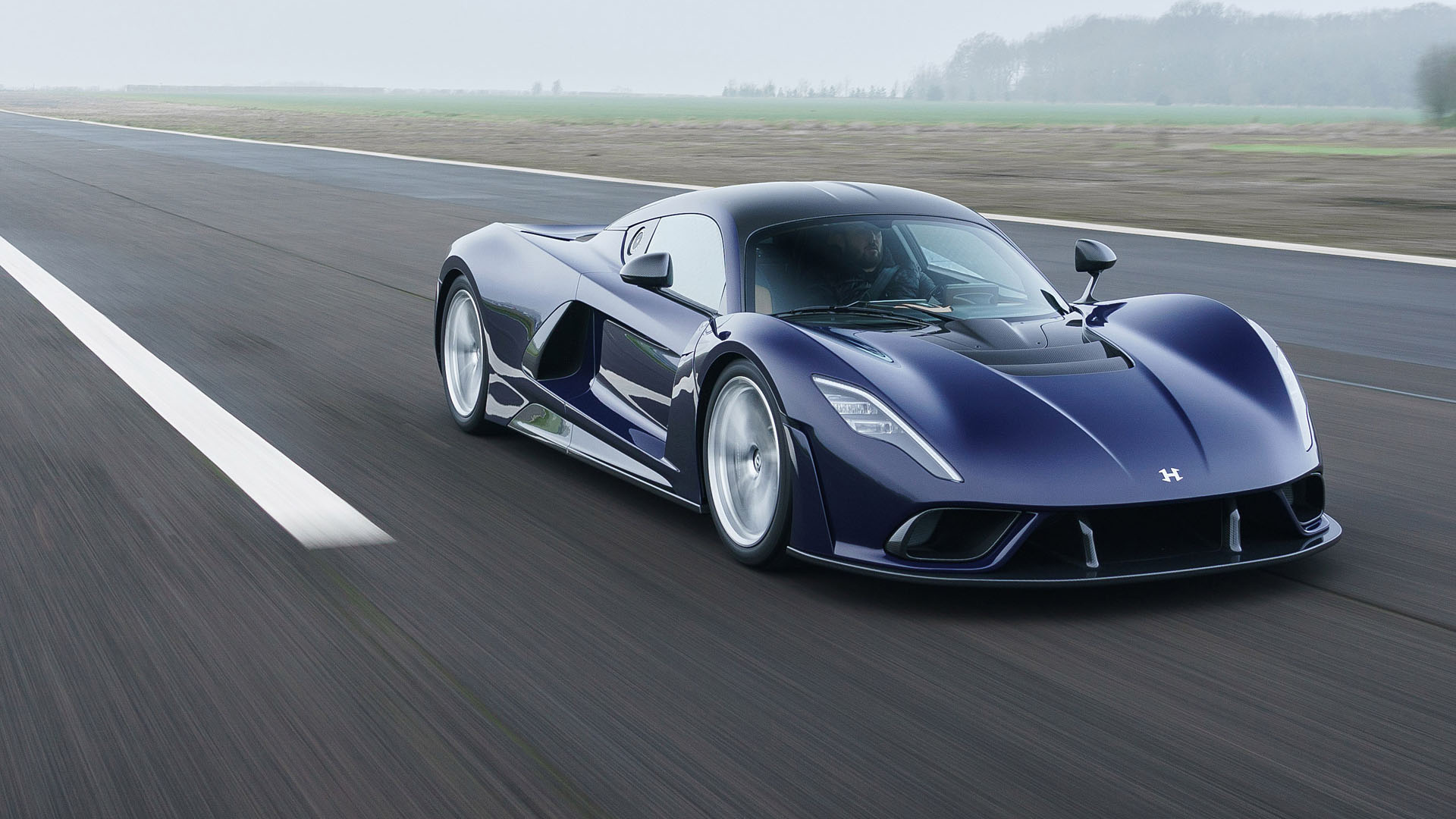 Hennessey Venom F5 Evolution: 2000+ HP!