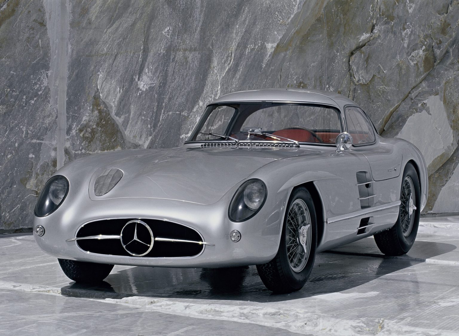 1955 Mercedes-Benz 300SLR Uhlenhaut Coupe Wallpapers | SuperCars.net