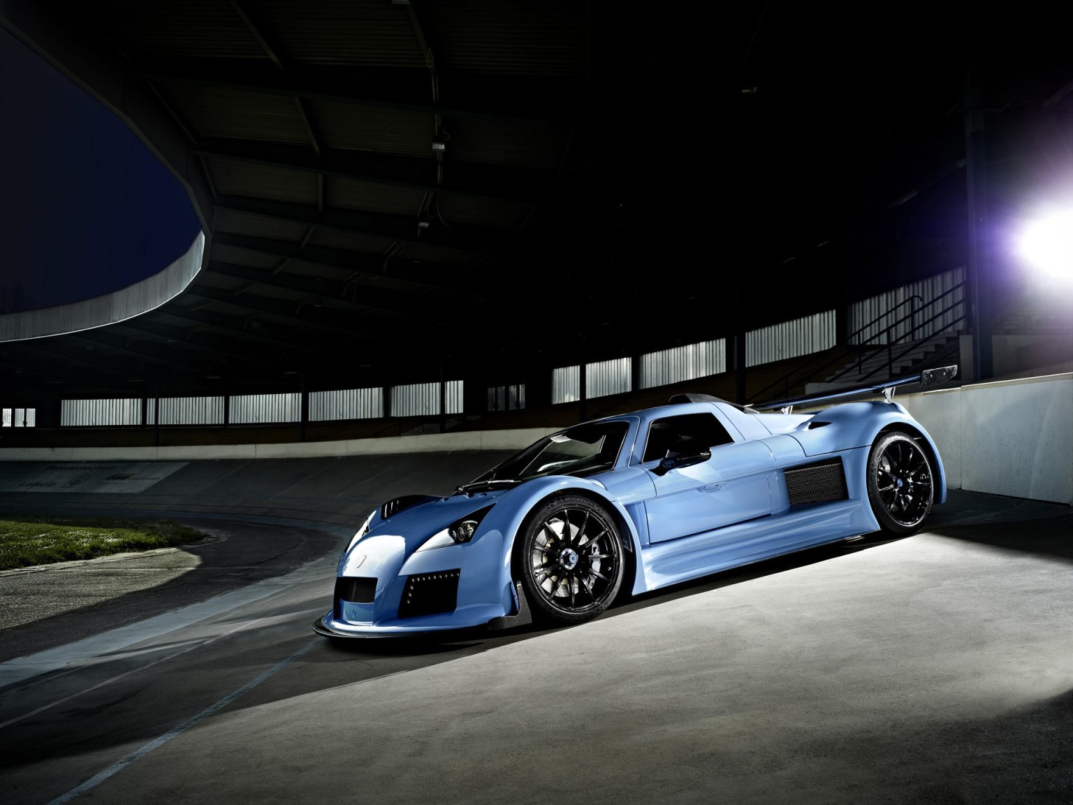 Gumpert Apollo Sport: History, Specifications, & Performance
