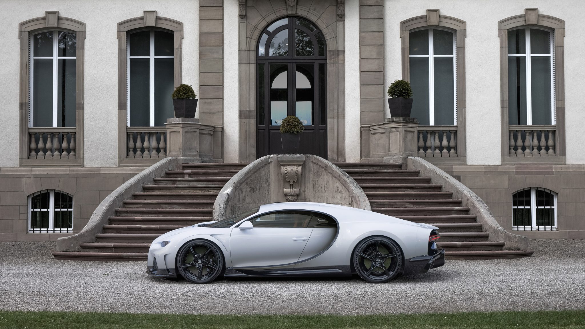 The Bugatti Chiron Super Sport, the world's fastest and most luxurious GT