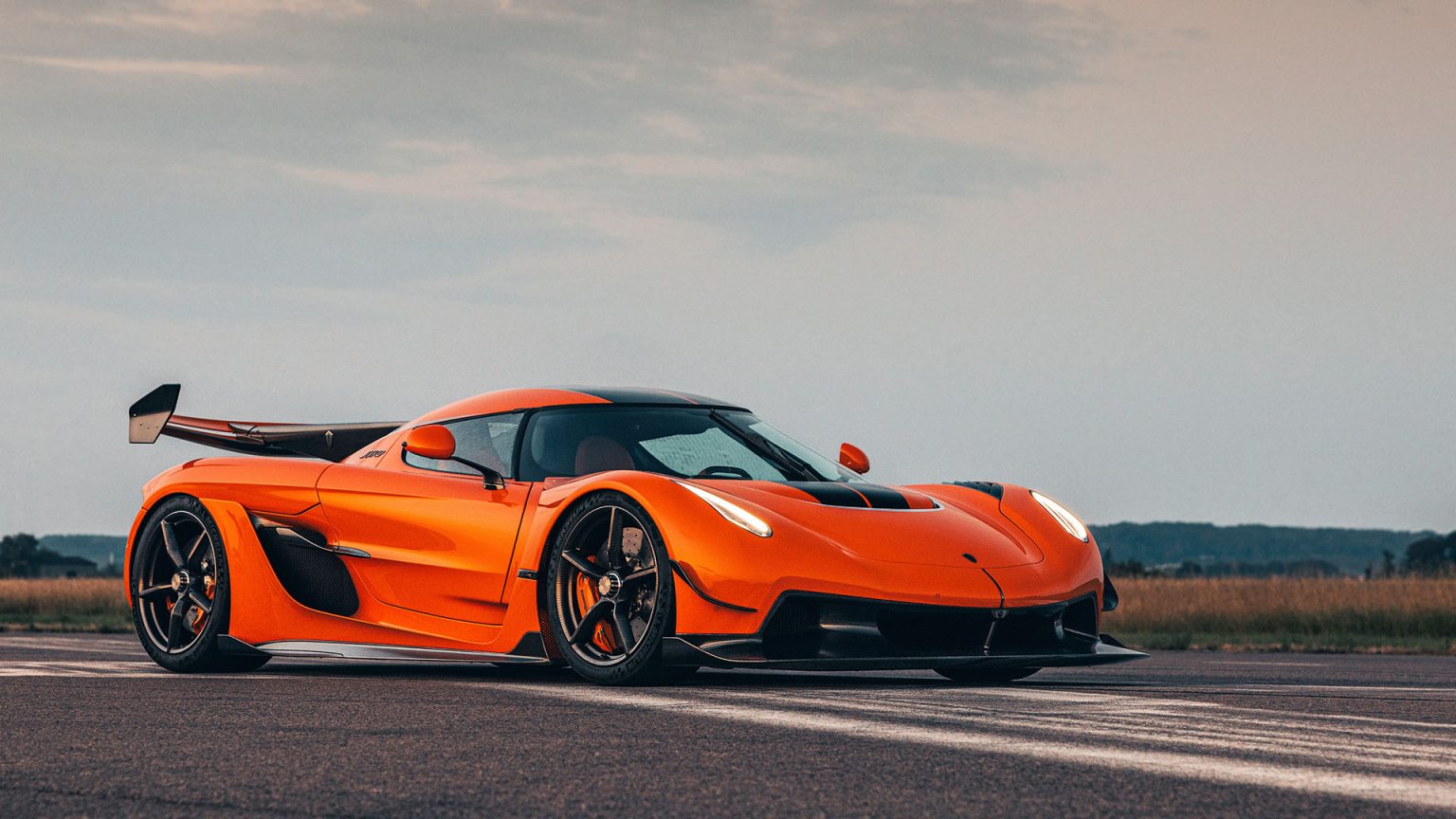 2011 Koenigsegg Agera R (Ultimate Guide)