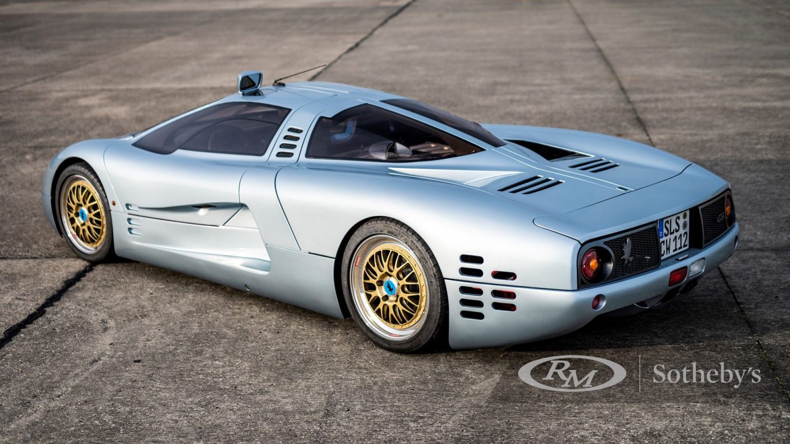 The one-off Isdera Commendatore 112i in action