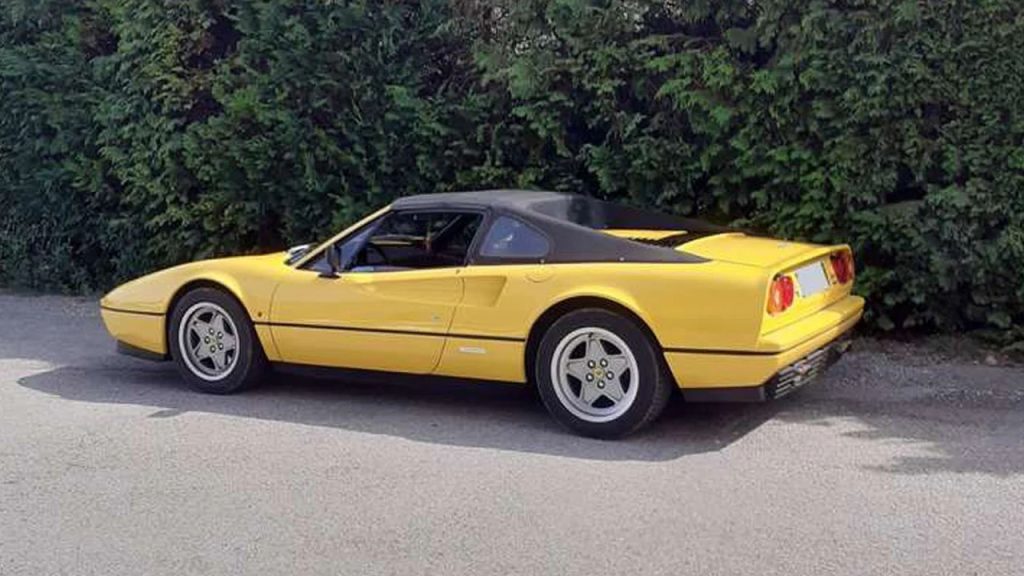 Ferrari 308 GTS - Photos & Image Gallery